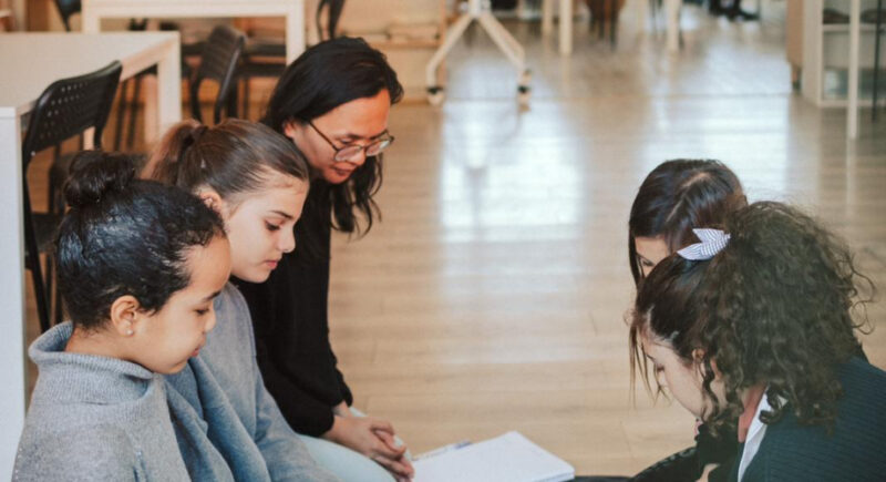 Elementary (6-12) - Planete Montessori